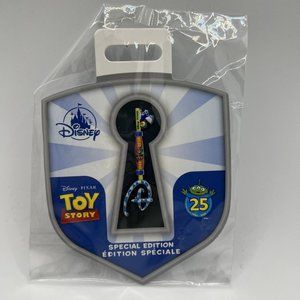 Disney | Accessories | Disney 25th Anniversary Collectible Key Pin Toy ...